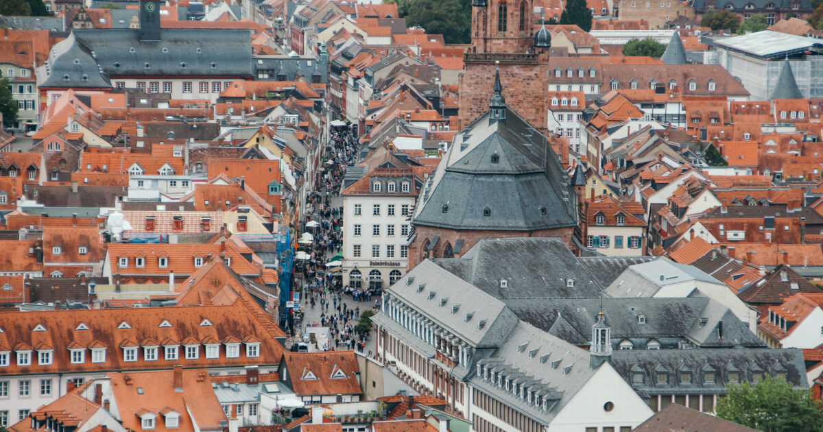 Wir unterstützen Verbraucher und die Gesellschaft auf dem… | Axactor